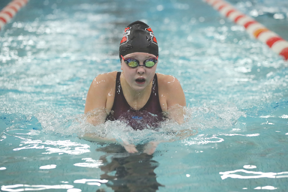 Honors in the pool: 18 Marquette Redmen, Redettes swimmers, divers ...